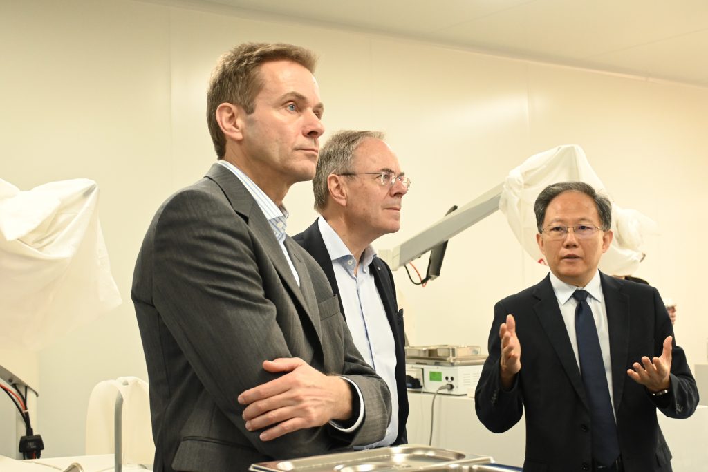 Internationally Renowned Otology Experts Visited Nurotron, Discussed ...